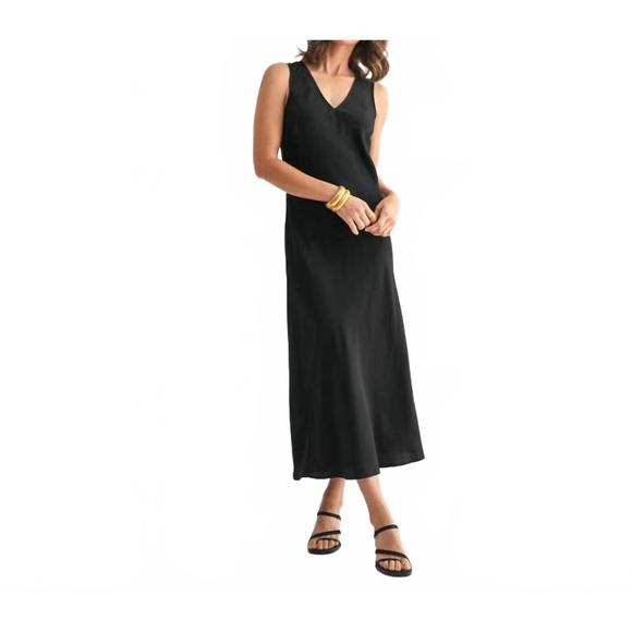 fun 2 fun | Dresses | New Fun 2 Fun Satin Vneck Maxi Dress In Black ...